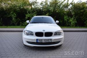 White BMW 116 2010 in Riga, with an engine capacity of 2.00 L and mileage of 282 thousand km for 3100 €, photo 2 on AUTOMOTO.COM.LV
