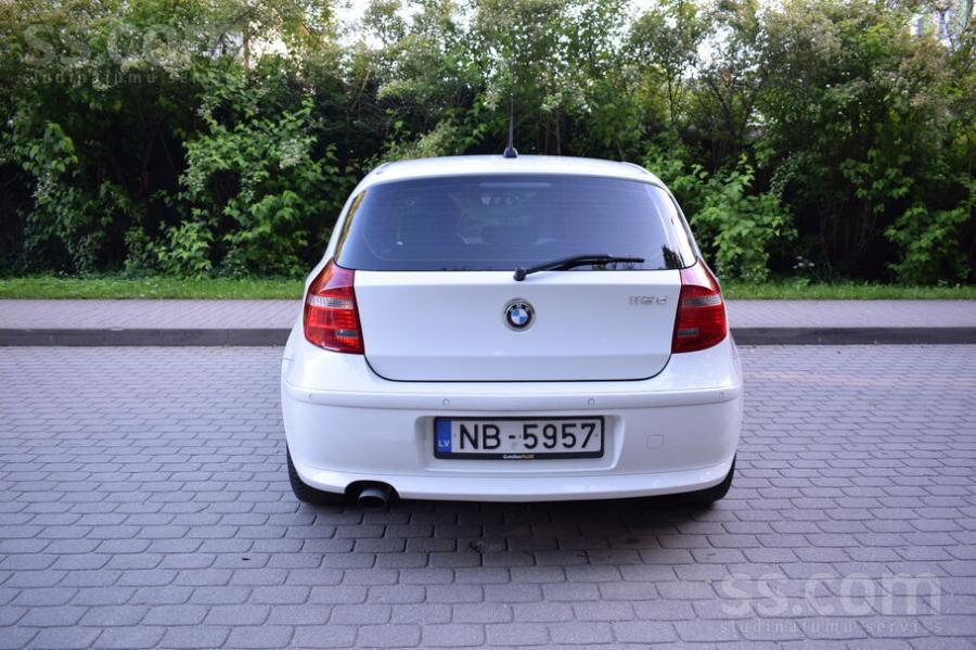 White BMW 116 2010 in Riga, with an engine capacity of 2.00 L and mileage of 282 thousand km for 3100 €, photo 6 on AUTOMOTO.COM.LV