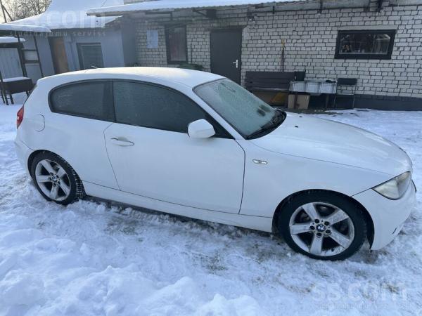 White BMW 116 2010 in Riga, with an engine capacity of 2.00 L and mileage of 336 thousand km for 4300 €, photo 3 on AUTOMOTO.COM.LV