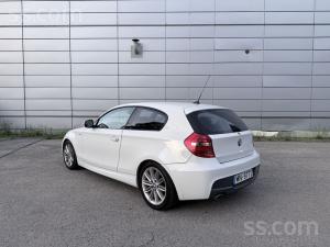 White BMW 116 2010 in Riga, with an engine capacity of 2.00 L and mileage of 337 thousand km for 3700 €, photo 8 on AUTOMOTO.COM.LV