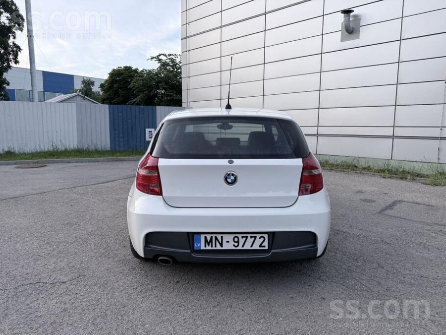 White BMW 116 2010 in Riga, with an engine capacity of 2.00 L and mileage of 337 thousand km for 3700 €, photo 9 on AUTOMOTO.COM.LV