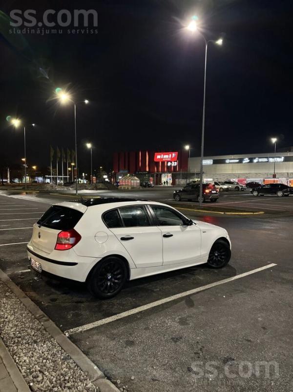 White BMW 116 2005 in Riga, with an engine capacity of 1.60 L and mileage of 225 thousand km for 2200 €, photo 4 on AUTOMOTO.COM.LV