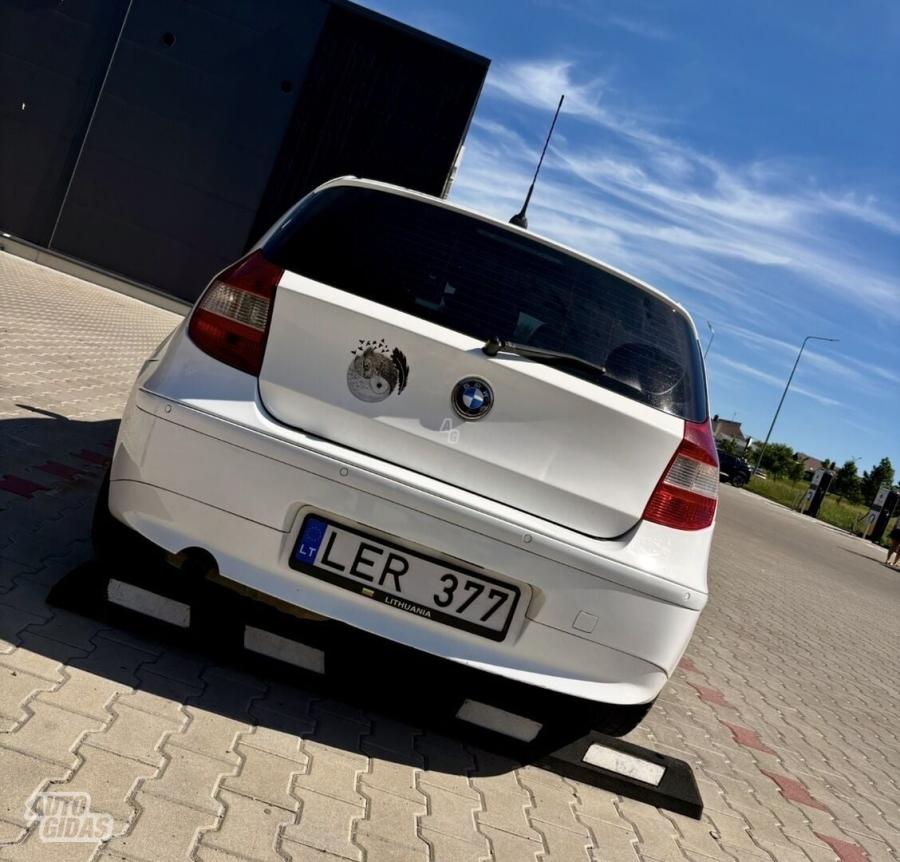 White BMW 116 2006 in Siauliai, with an engine capacity of 1.60 L and mileage of 271 thousand km for 2000 €, photo 4 on AUTOMOTO.COM.LV