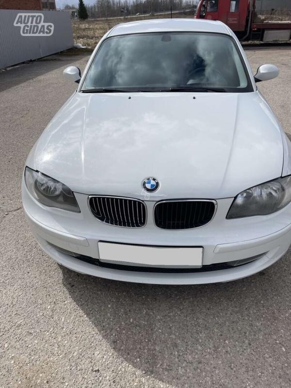 Balts BMW 116 2008 Šauļi, ar dzinēja tilpumu 1.60 L un nobraukumu 149 tūkst. km par 2690 €, foto 7 vietnē AUTOMOTO.COM.LV