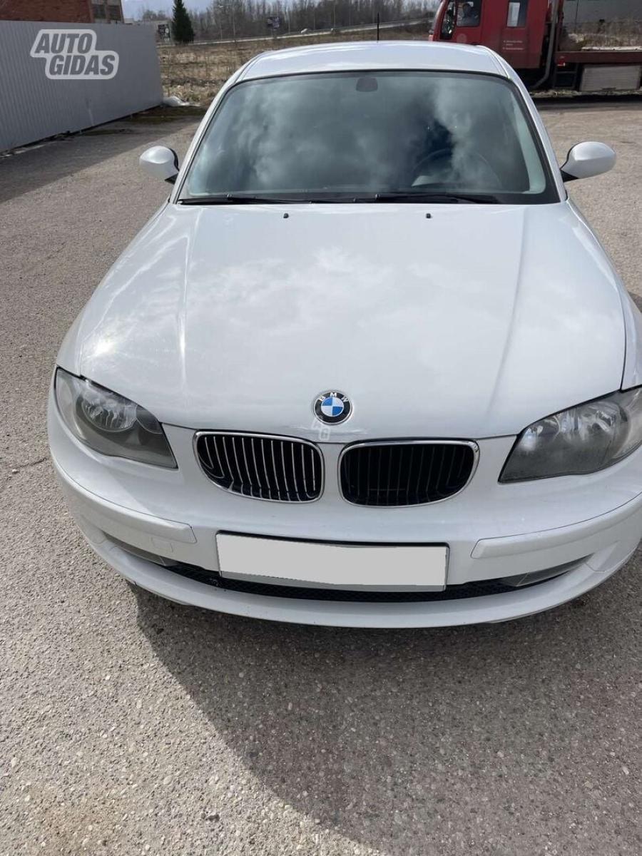 Balts BMW 116 2008 Šauļi, ar dzinēja tilpumu 1.60 L un nobraukumu 149 tūkst. km par 2690 €, foto 7 vietnē AUTOMOTO.COM.LV