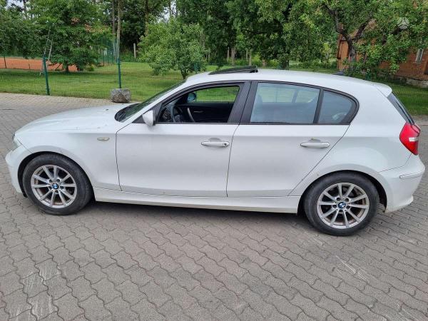 Balts BMW 116 2008 Kauņa, ar dzinēja tilpumu 1.60 L un nobraukumu 223 tūkst. km par 2420 €, foto 6 vietnē AUTOMOTO.COM.LV