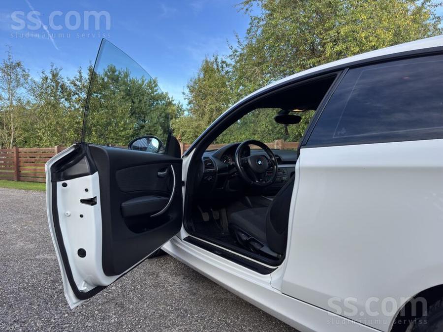 White BMW 116 2008 in Ogre, with an engine capacity of 1.60 L and mileage of 198 thousand km for 4200 €, photo 7 on AUTOMOTO.COM.LV