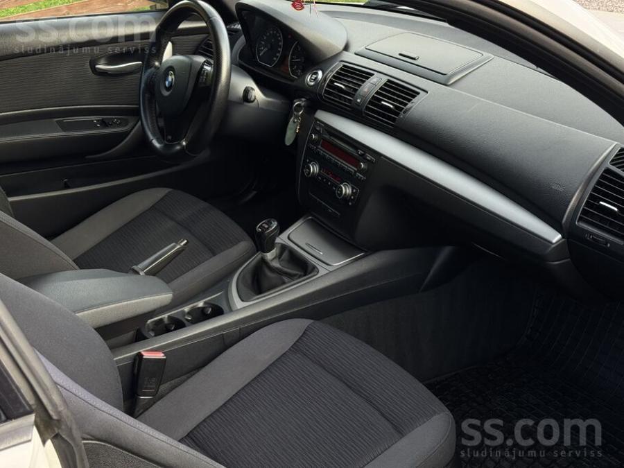 White BMW 116 2008 in Ogre, with an engine capacity of 1.60 L and mileage of 198 thousand km for 4200 €, photo 16 on AUTOMOTO.COM.LV