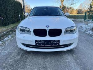 White BMW 116 2009 in Kelme, with an engine capacity of 2.00 L and mileage of 220 thousand km for 3400 €, photo 2 on AUTOMOTO.COM.LV