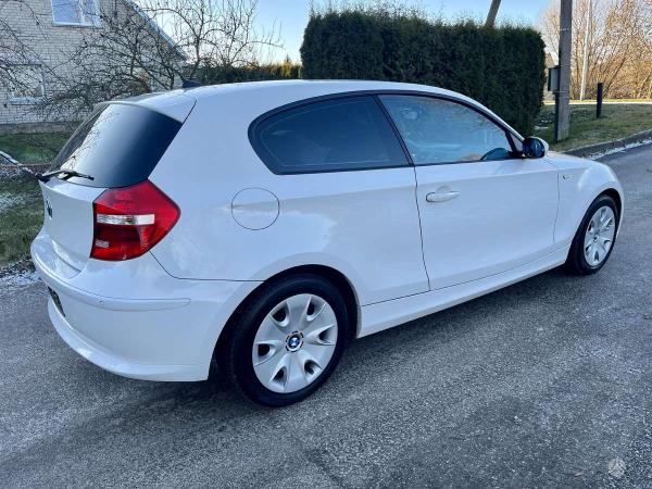 Balts BMW 116 2009 Kelmė, ar dzinēja tilpumu 2.00 L un nobraukumu 220 tūkst. km par 3400 €, foto 4 vietnē AUTOMOTO.COM.LV