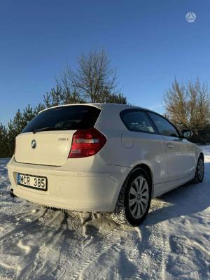 Balts BMW 116 2009 Kaišiadorys, ar dzinēja tilpumu 2.00 L un nobraukumu 193 tūkst. km par 2300 €, foto 3 vietnē AUTOMOTO.COM.LV