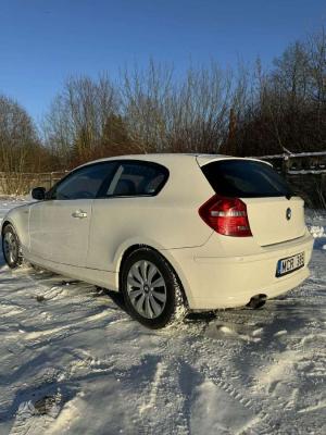 Balts BMW 116 2009 Kaišiadorys, ar dzinēja tilpumu 2.00 L un nobraukumu 193 tūkst. km par 2300 €, foto 4 vietnē AUTOMOTO.COM.LV