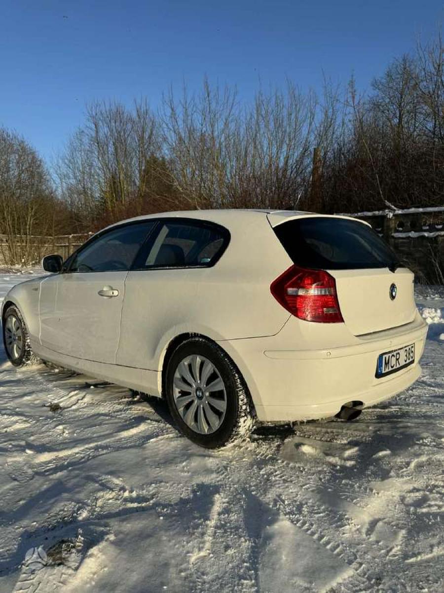 Balts BMW 116 2009 Kaišiadorys, ar dzinēja tilpumu 2.00 L un nobraukumu 193 tūkst. km par 2300 €, foto 4 vietnē AUTOMOTO.COM.LV