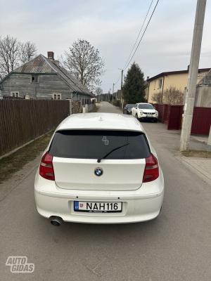 White BMW 116 2009 in Vilnius, with an engine capacity of 2.00 L and mileage of 276 thousand km for 2300 €, photo 2 on AUTOMOTO.COM.LV