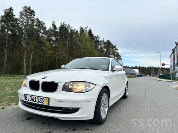 Белый БМВ 116 2009 в Рига, объемом двигателя 2.00 л и пробегом 319 тыс. км за 3300 €, фото 1 на AUTOMOTO.COM.LV