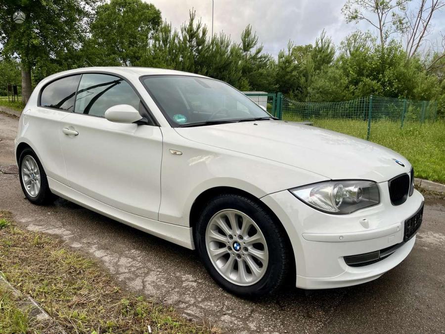 Balts BMW 116 2009 Kauņa, ar dzinēja tilpumu 1.60 L un nobraukumu 220 tūkst. km par 2800 €, foto 1 vietnē AUTOMOTO.COM.LV
