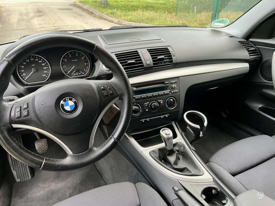 Balts BMW 116 2009 Kauņa, ar dzinēja tilpumu 1.60 L un nobraukumu 220 tūkst. km par 2800 €, foto 12 vietnē AUTOMOTO.COM.LV