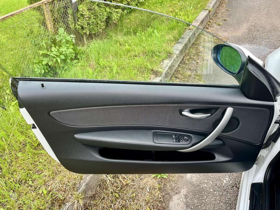 Balts BMW 116 2009 Kauņa, ar dzinēja tilpumu 1.60 L un nobraukumu 220 tūkst. km par 2800 €, foto 16 vietnē AUTOMOTO.COM.LV