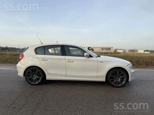 White BMW 116 2010 in Riga, with an engine capacity of 2.00 L and mileage of 289 thousand km for 3995 €, photo  on AUTOMOTO.COM.LV