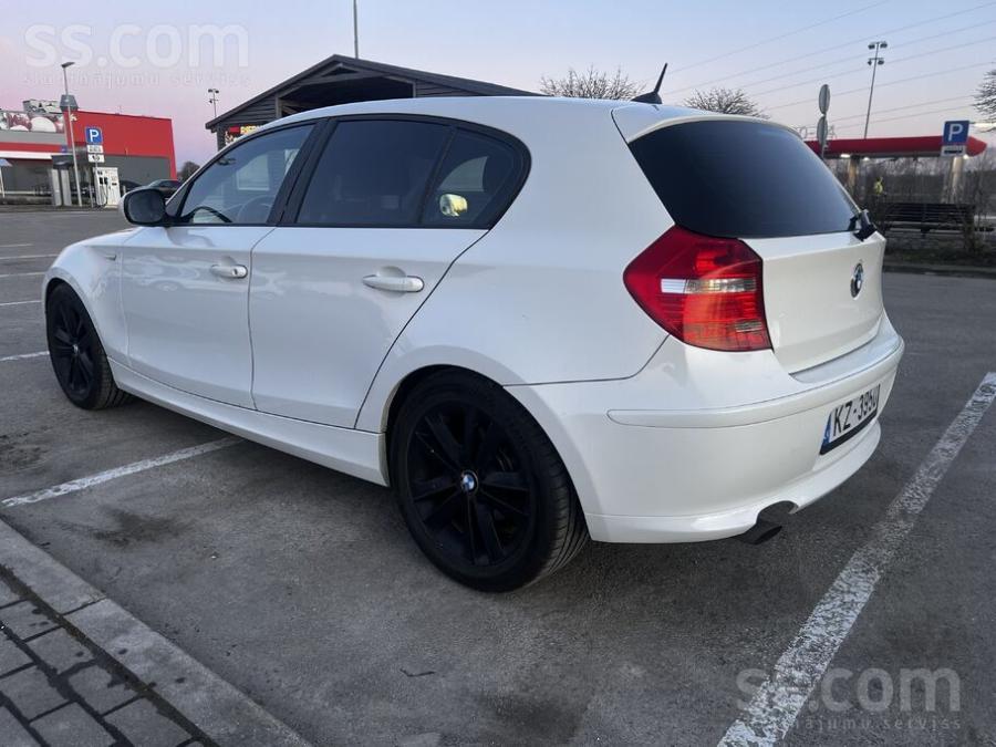 White BMW 116 2010 in Riga, with an engine capacity of 2.00 L and mileage of 326 thousand km for 2700 €, photo 6 on AUTOMOTO.COM.LV
