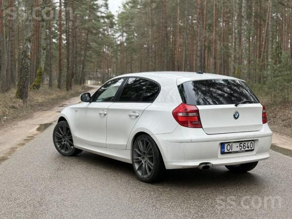 Белый БМВ 116 2010 в Рига, объемом двигателя 2.00 л и пробегом 290 тыс. км за 3995 €, фото 3 на AUTOMOTO.COM.LV