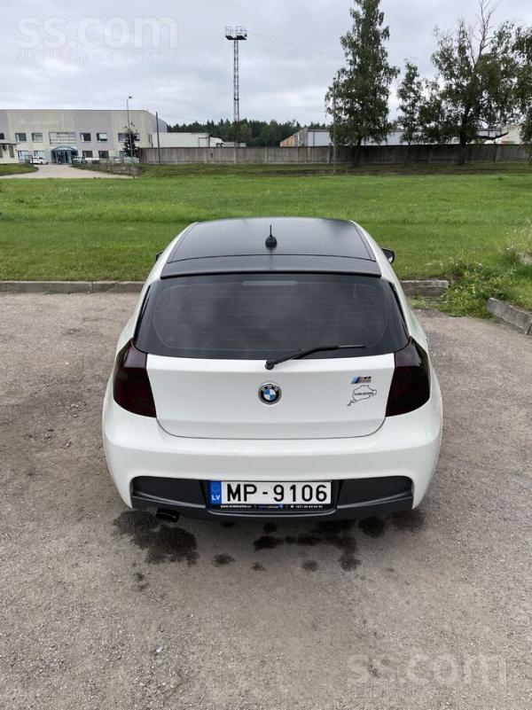 White BMW 116 2010 in Riga, with an engine capacity of 2.00 L and mileage of 211 thousand km for 3000 €, photo 6 on AUTOMOTO.COM.LV