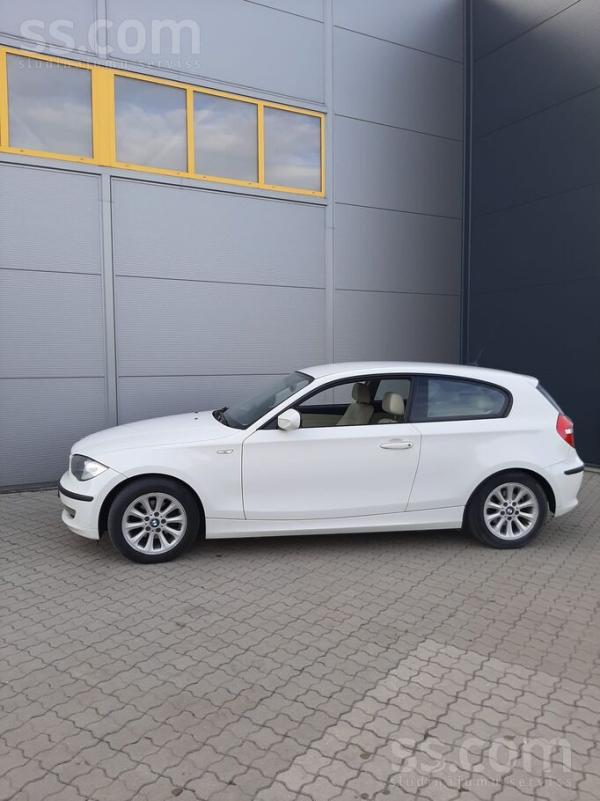 Balts BMW 116 2010 Liepāja, ar dzinēja tilpumu 2.00 L un nobraukumu 284 tūkst. km par 3950 €, foto 4 vietnē AUTOMOTO.COM.LV