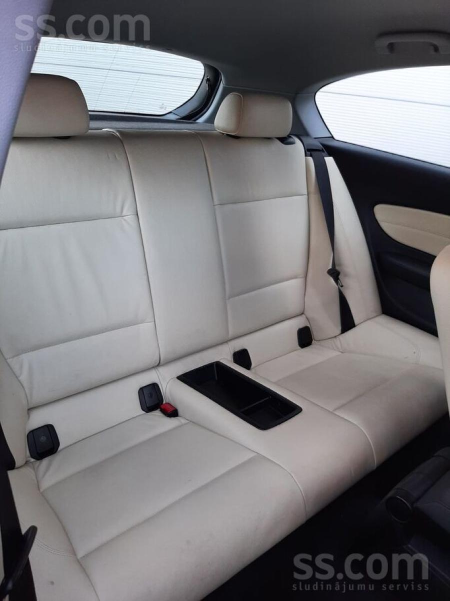 Balts BMW 116 2010 Liepāja, ar dzinēja tilpumu 2.00 L un nobraukumu 284 tūkst. km par 3950 €, foto 15 vietnē AUTOMOTO.COM.LV