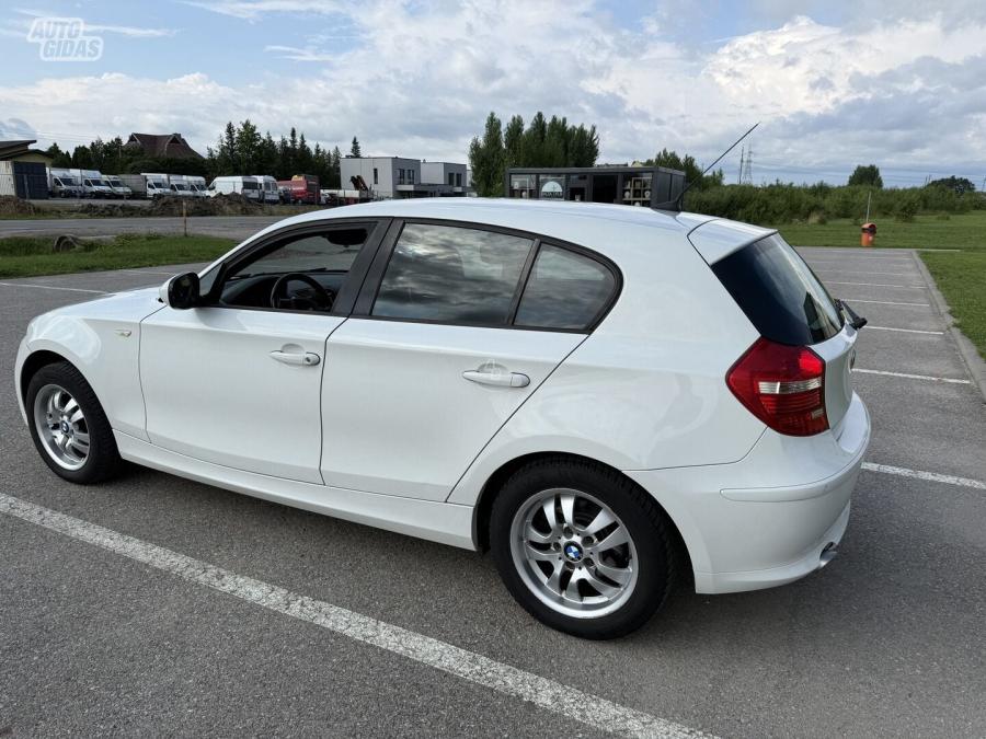 White BMW 116 2010 in Kaunas, with an engine capacity of 2.00 L and mileage of 249 thousand km for 3200 €, photo 9 on AUTOMOTO.COM.LV