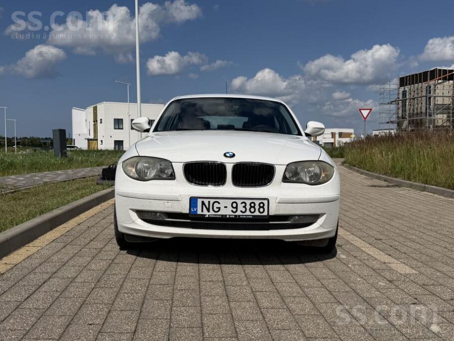 Balts BMW 116 2010 Rīga, ar dzinēja tilpumu 2.00 L un nobraukumu 297 tūkst. km par 3995 €, foto 22 vietnē AUTOMOTO.COM.LV