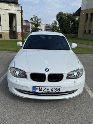 Balts BMW 116 2010 Kauņa, ar dzinēja tilpumu 2.00 L un nobraukumu 249 tūkst. km par 2900 €, foto  vietnē AUTOMOTO.COM.LV