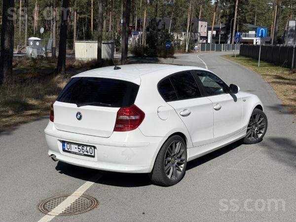 Balts BMW 116 2010 Rīga, ar dzinēja tilpumu 2.00 L un nobraukumu 300 tūkst. km par 3999 €, foto 3 vietnē AUTOMOTO.COM.LV