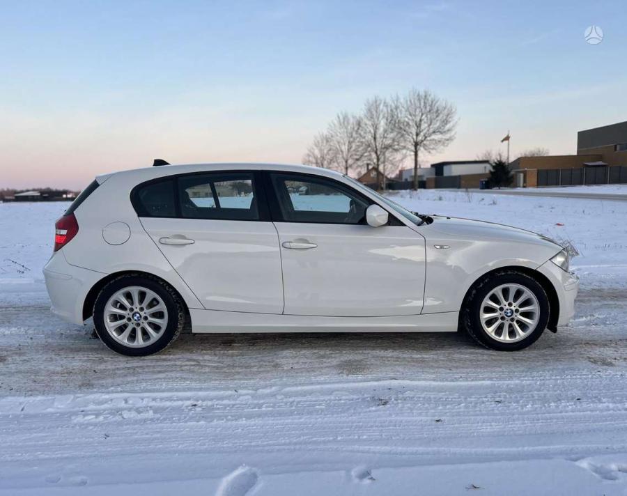 Balts BMW 116 2011 Marijampole, ar dzinēja tilpumu 2.00 L un nobraukumu 264 tūkst. km par 3600 €, foto 6 vietnē AUTOMOTO.COM.LV