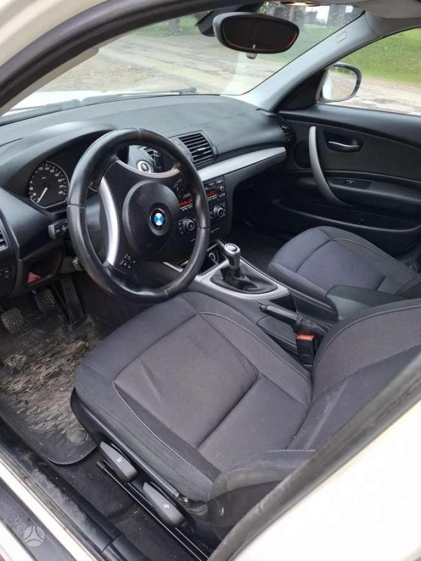 White BMW 116 2011 in Telschi, with an engine capacity of 2.00 L and mileage of 253 thousand km for 4000 €, photo 6 on AUTOMOTO.COM.LV