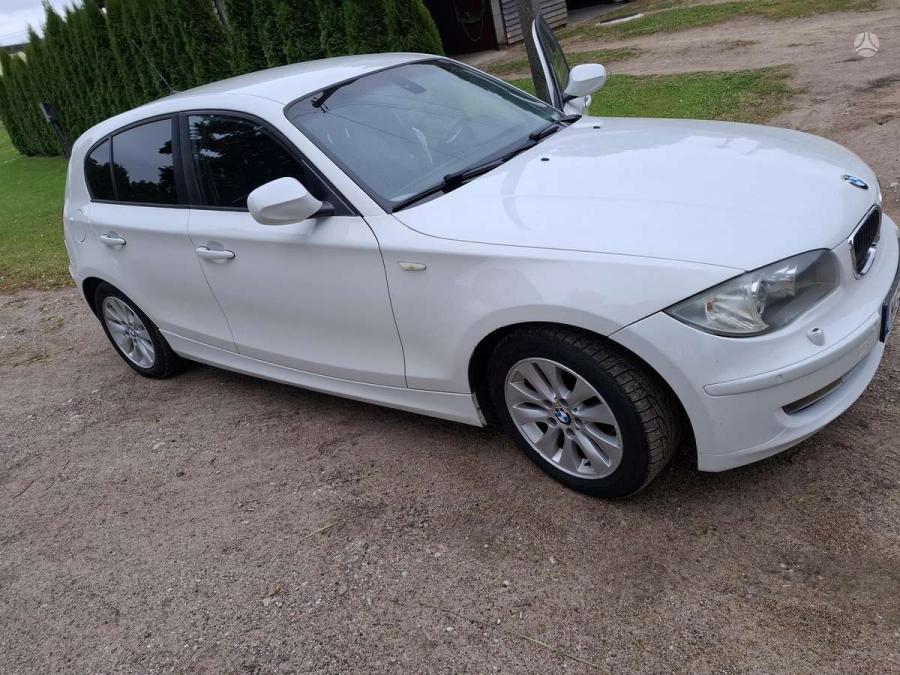 White BMW 116 2011 in Telschi, with an engine capacity of 2.00 L and mileage of 253 thousand km for 4000 €, photo 13 on AUTOMOTO.COM.LV