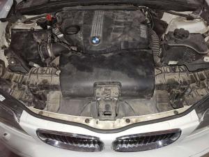 White BMW 116 2011 in Telschi, with an engine capacity of 2.00 L and mileage of 253 thousand km for 4000 €, photo 16 on AUTOMOTO.COM.LV