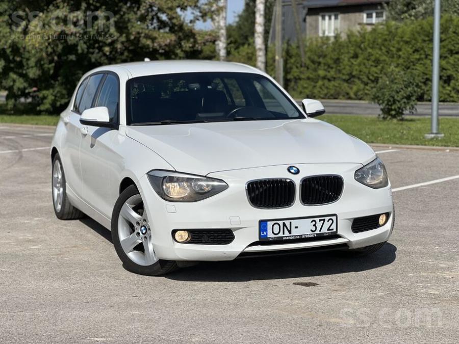 White BMW 116 2011 in Bauska, with an engine capacity of 2.00 L and mileage of 261 thousand km for 4399 €, photo 1 on AUTOMOTO.COM.LV
