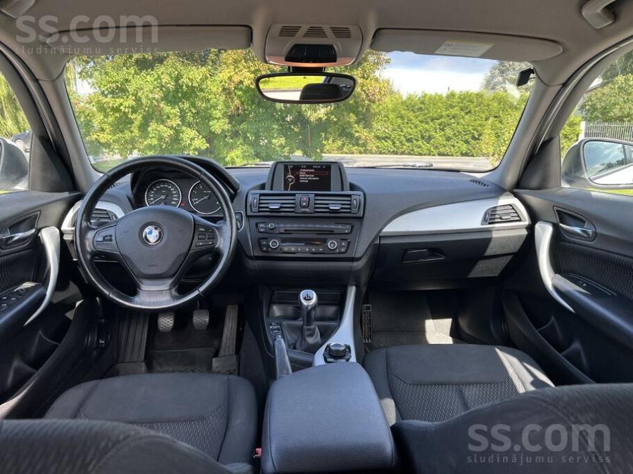 White BMW 116 2011 in Bauska, with an engine capacity of 2.00 L and mileage of 261 thousand km for 4399 €, photo 6 on AUTOMOTO.COM.LV