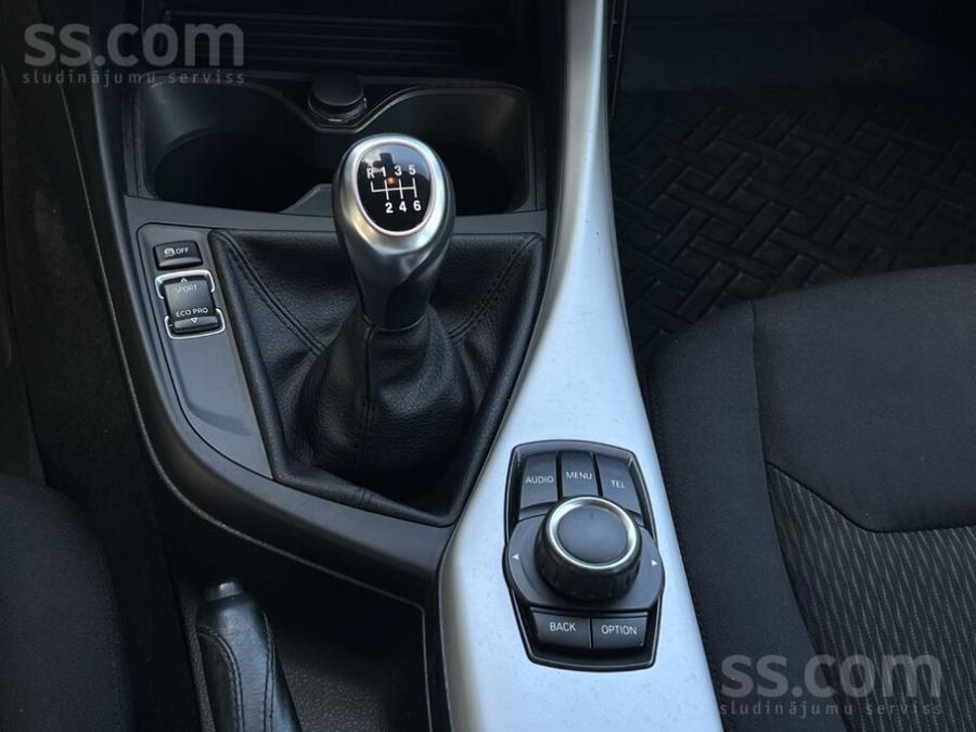 White BMW 116 2011 in Bauska, with an engine capacity of 2.00 L and mileage of 261 thousand km for 4399 €, photo 8 on AUTOMOTO.COM.LV
