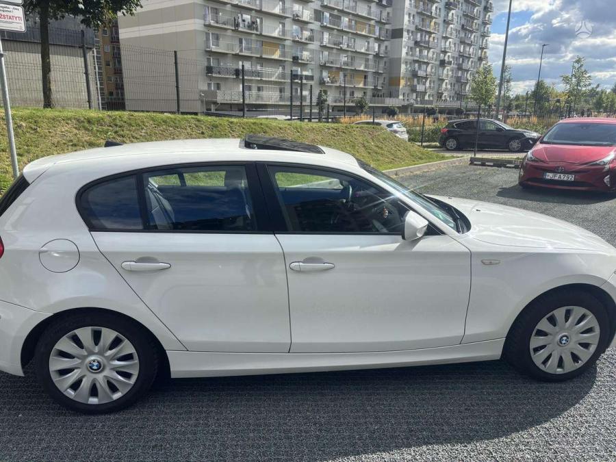 Balts BMW 116 2011 Viļņa, ar dzinēja tilpumu 2.00 L un nobraukumu 230 tūkst. km par 4400 €, foto 6 vietnē AUTOMOTO.COM.LV