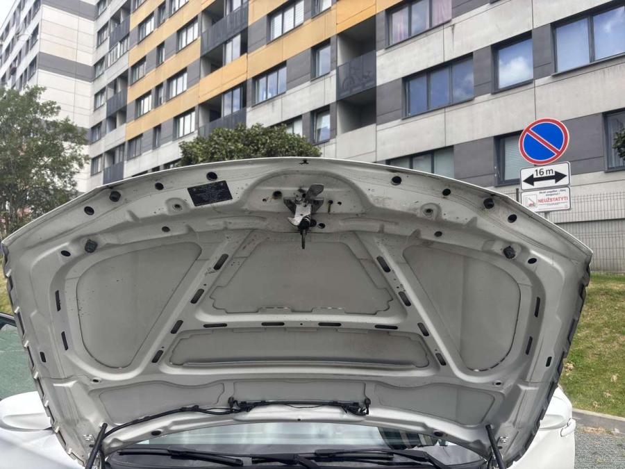 Balts BMW 116 2011 Viļņa, ar dzinēja tilpumu 2.00 L un nobraukumu 230 tūkst. km par 4400 €, foto 11 vietnē AUTOMOTO.COM.LV