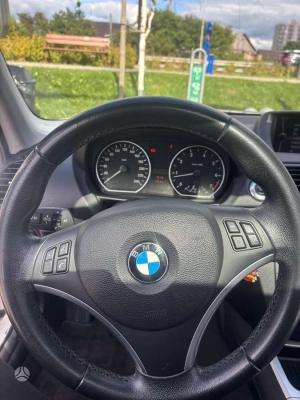 Balts BMW 116 2011 Viļņa, ar dzinēja tilpumu 2.00 L un nobraukumu 230 tūkst. km par 4400 €, foto 18 vietnē AUTOMOTO.COM.LV