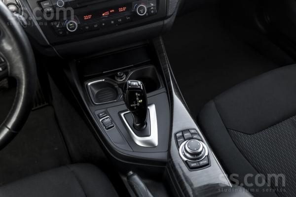 White BMW 116 2012 in Riga, with an engine capacity of 2.00 L and mileage of 205 thousand km for 7500 €, photo 11 on AUTOMOTO.COM.LV