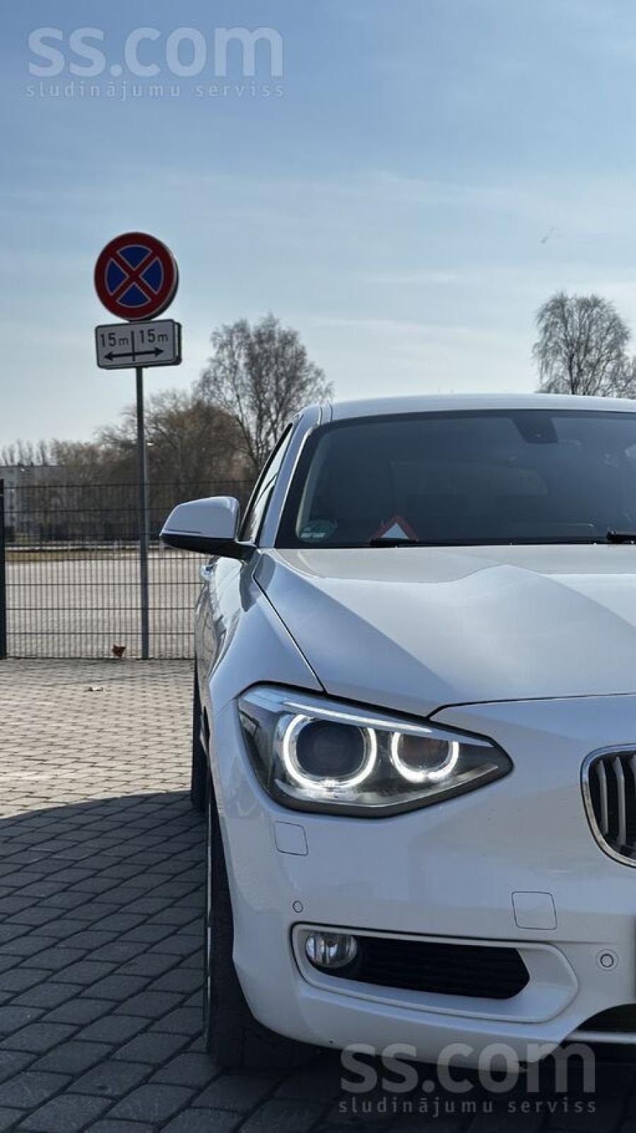 White BMW 116 2012 in Jelgava, with an engine capacity of 2.00 L and mileage of 243 thousand km for 8300 €, photo 4 on AUTOMOTO.COM.LV