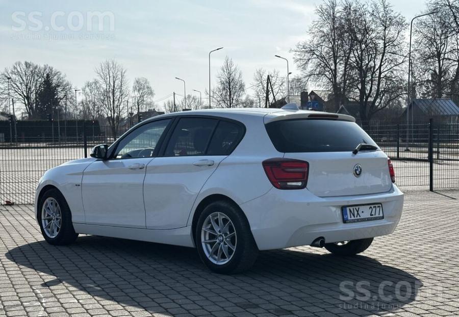 White BMW 116 2012 in Jelgava, with an engine capacity of 2.00 L and mileage of 243 thousand km for 8300 €, photo 5 on AUTOMOTO.COM.LV
