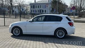 White BMW 116 2012 in Jelgava, with an engine capacity of 2.00 L and mileage of 243 thousand km for 8300 €, photo 6 on AUTOMOTO.COM.LV