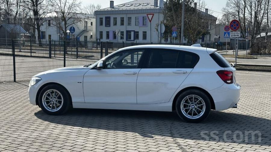 White BMW 116 2012 in Jelgava, with an engine capacity of 2.00 L and mileage of 243 thousand km for 8300 €, photo 6 on AUTOMOTO.COM.LV