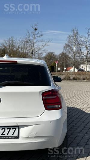 White BMW 116 2012 in Jelgava, with an engine capacity of 2.00 L and mileage of 243 thousand km for 8300 €, photo 7 on AUTOMOTO.COM.LV