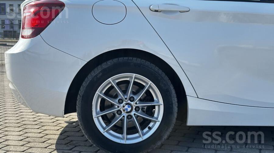 White BMW 116 2012 in Jelgava, with an engine capacity of 2.00 L and mileage of 243 thousand km for 8300 €, photo 8 on AUTOMOTO.COM.LV