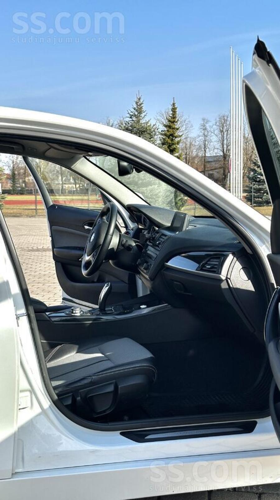 White BMW 116 2012 in Jelgava, with an engine capacity of 2.00 L and mileage of 243 thousand km for 8300 €, photo 12 on AUTOMOTO.COM.LV